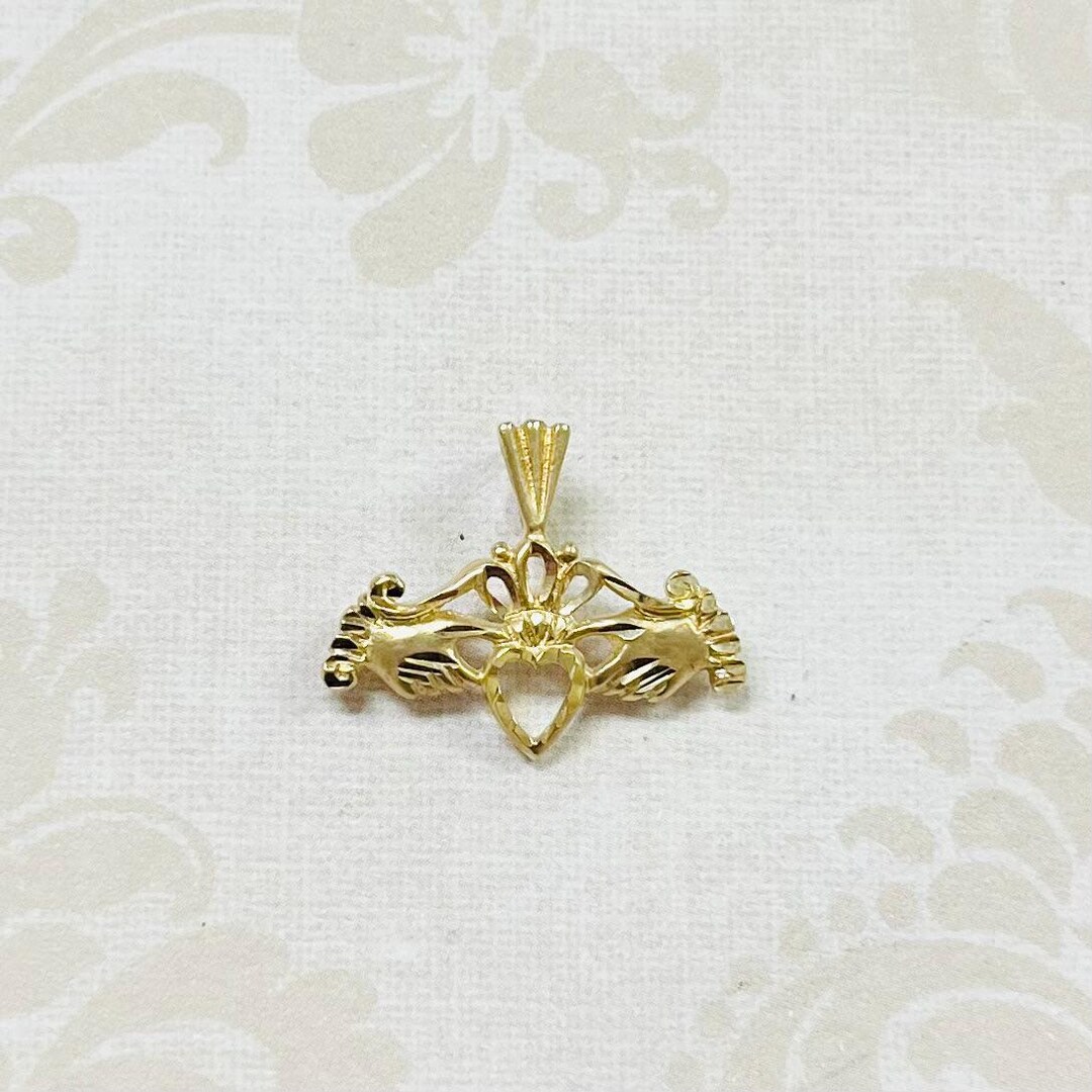 14K Gold Estate Claddagh Pendant - Etsy
