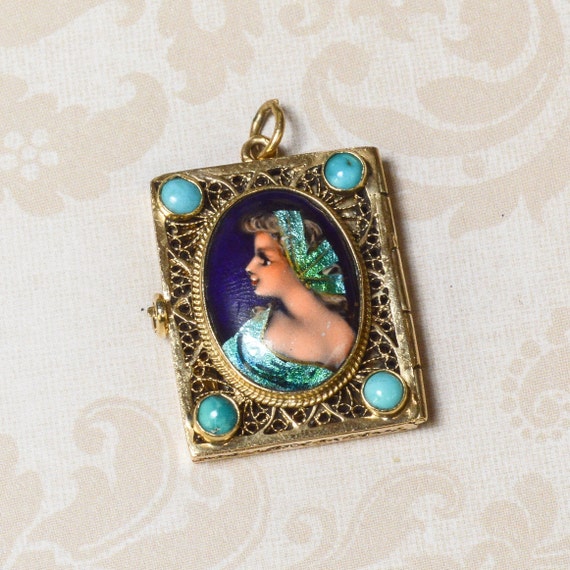 Vintage handpainted filigree locket - Gem