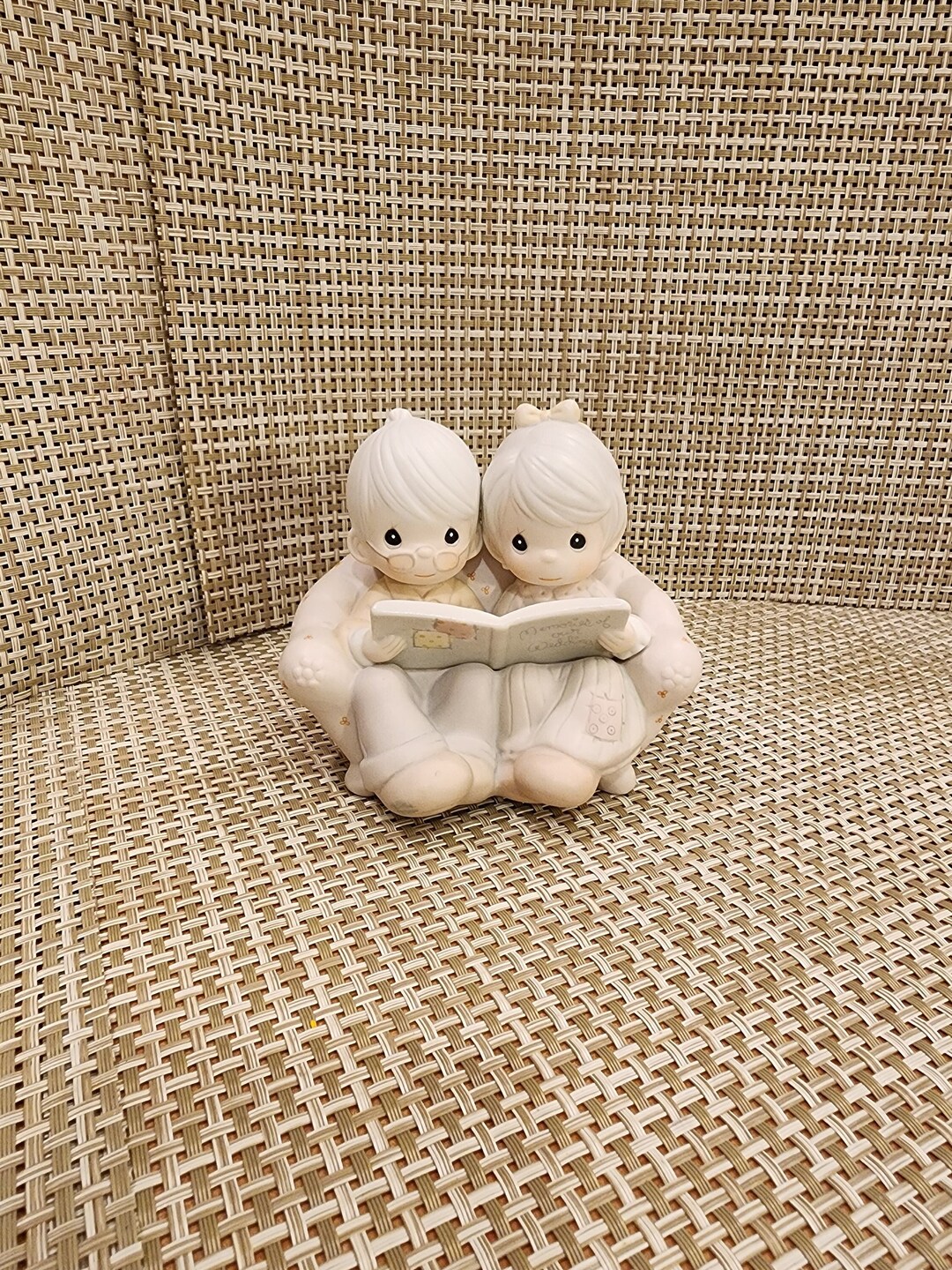 Vintage Precious Moments Porcelain Figurine precious Memories retired ...