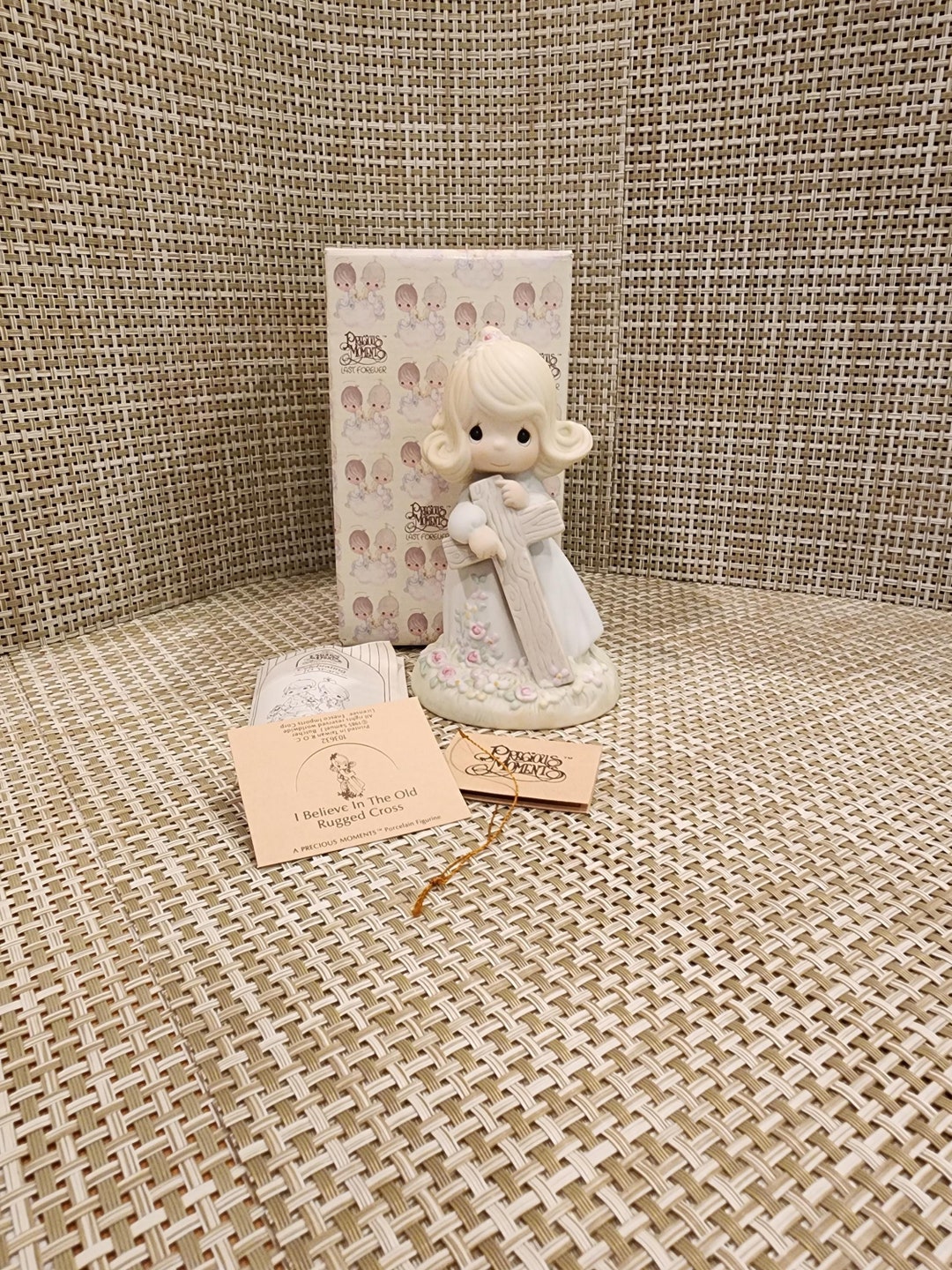 Vintage Precious Moments Figurine "i Believe in the Old Rugged Cross ...