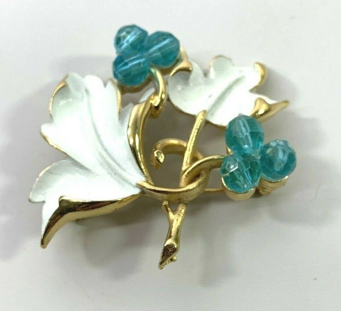 Vintage Marked Sarah Coventry Brooch Goldtone White Enamel - Etsy