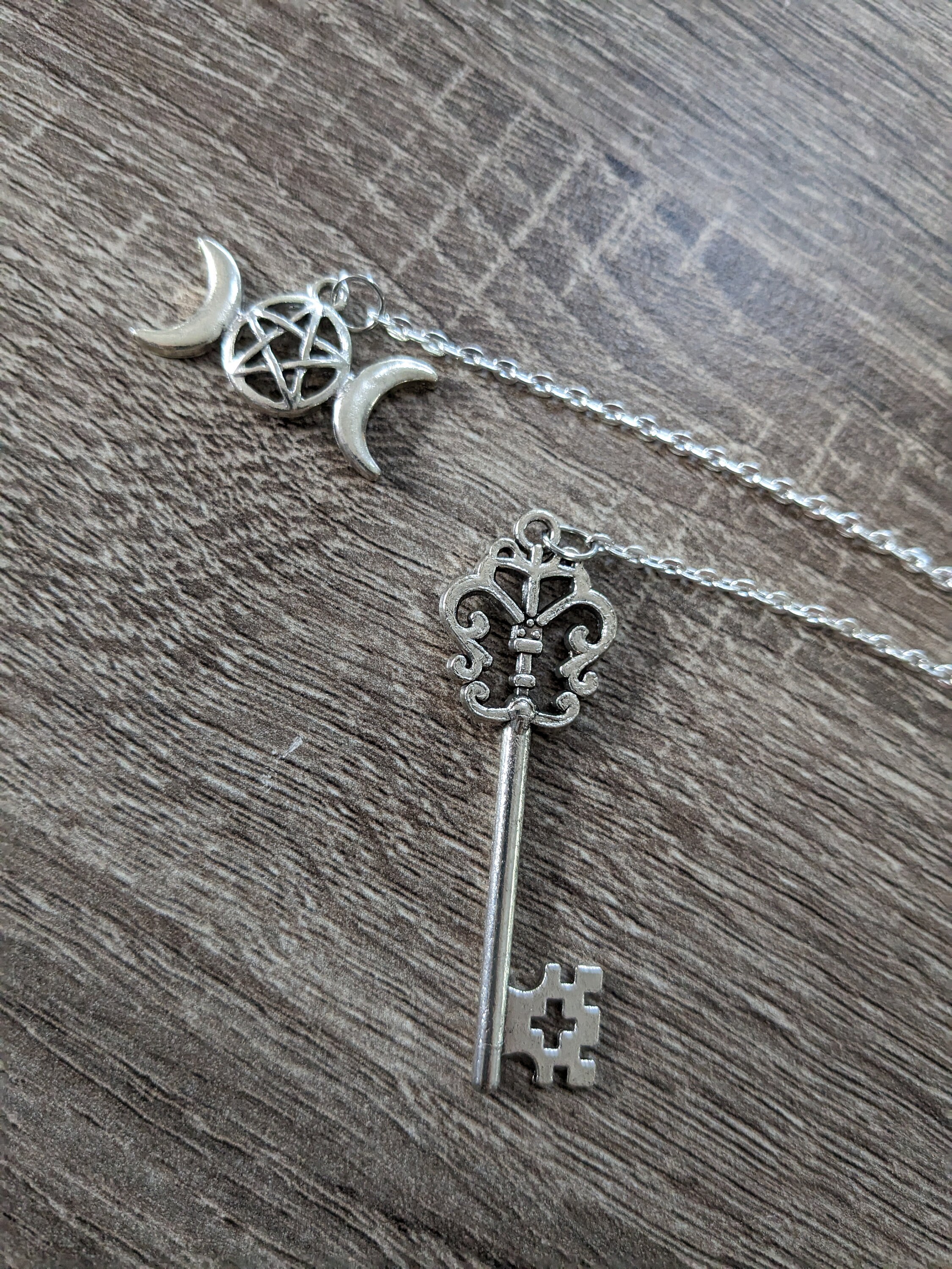 Hecate Pendulum Hecates Key Triple Moon Pocket Charm Simple Pendulum ...