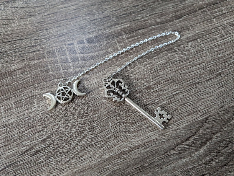 Hecate Pendulum Hecates Key Triple Moon Pocket Charm Simple Pendulum ...