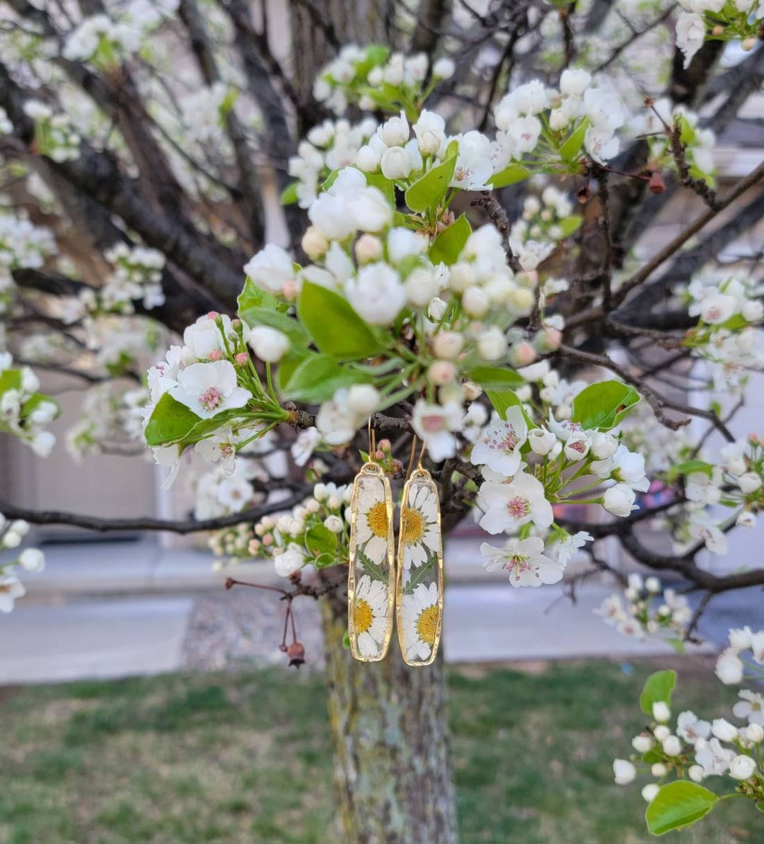 Beautiful Dainty Long Daisy and Fern Earrings | Gardener Gift ...