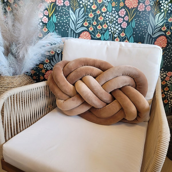 Infinity Pillow - Etsy