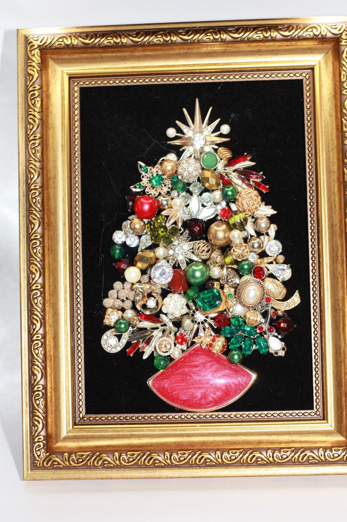 Vintage Jewelry Christmas Tree Art: Repurposed Holiday Decor, 5x7 ...