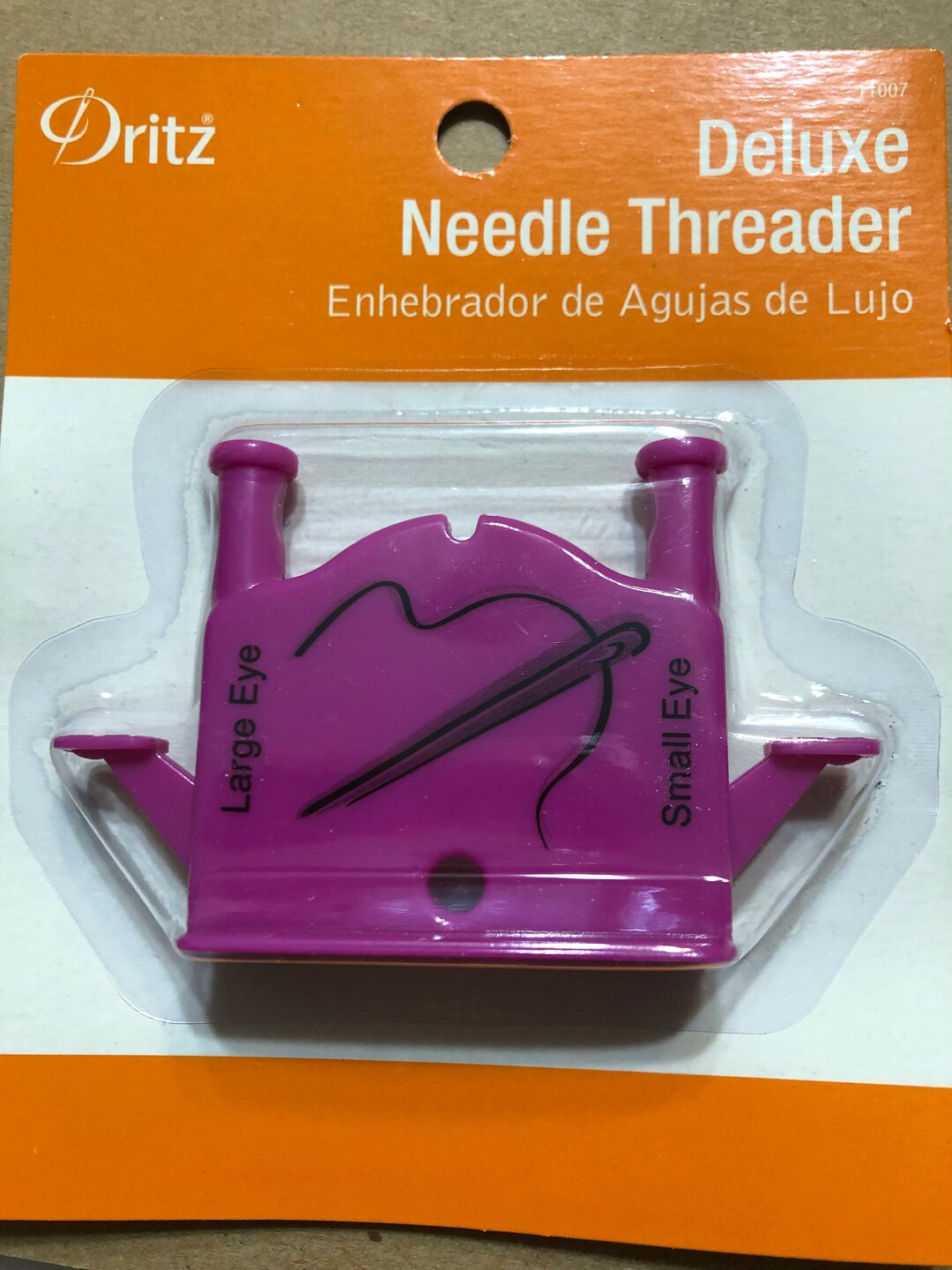Dritz Deluxe Needle Threader - Etsy