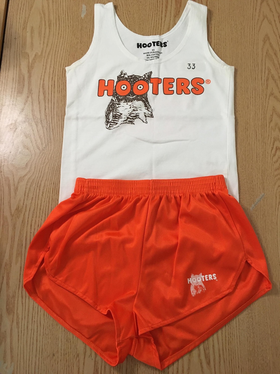 B75 #33 New Hooters Girl Uniform Original OG Vintage Tank & OG Dolfin ...