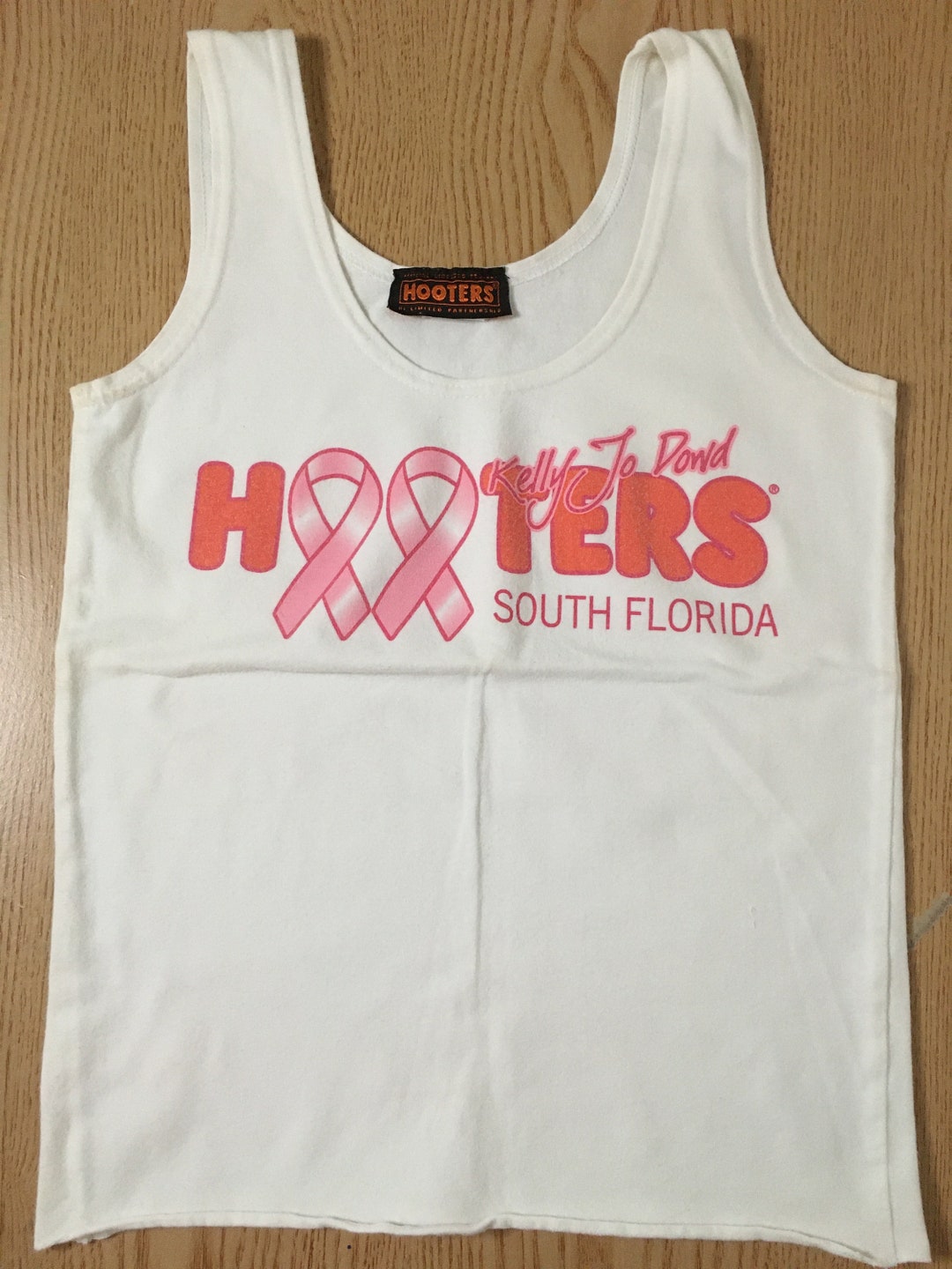 B64 Hooters Girl Vintage Pink Ribbon Breast Cancer Awareness Kelly Jo ...