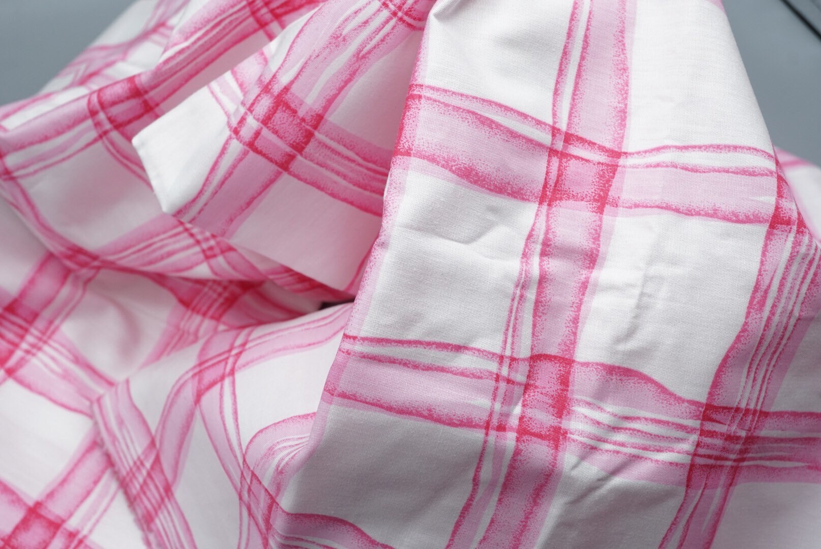 Cotton Fabric Wavy Plaid-like Pattern Hot Pink and White | Etsy