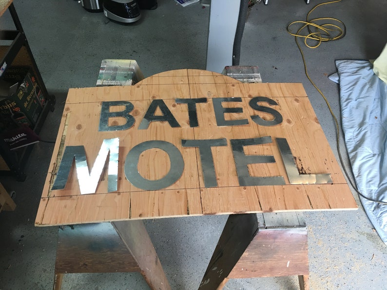 CUSTOM Wood & Metal Signs - Etsy