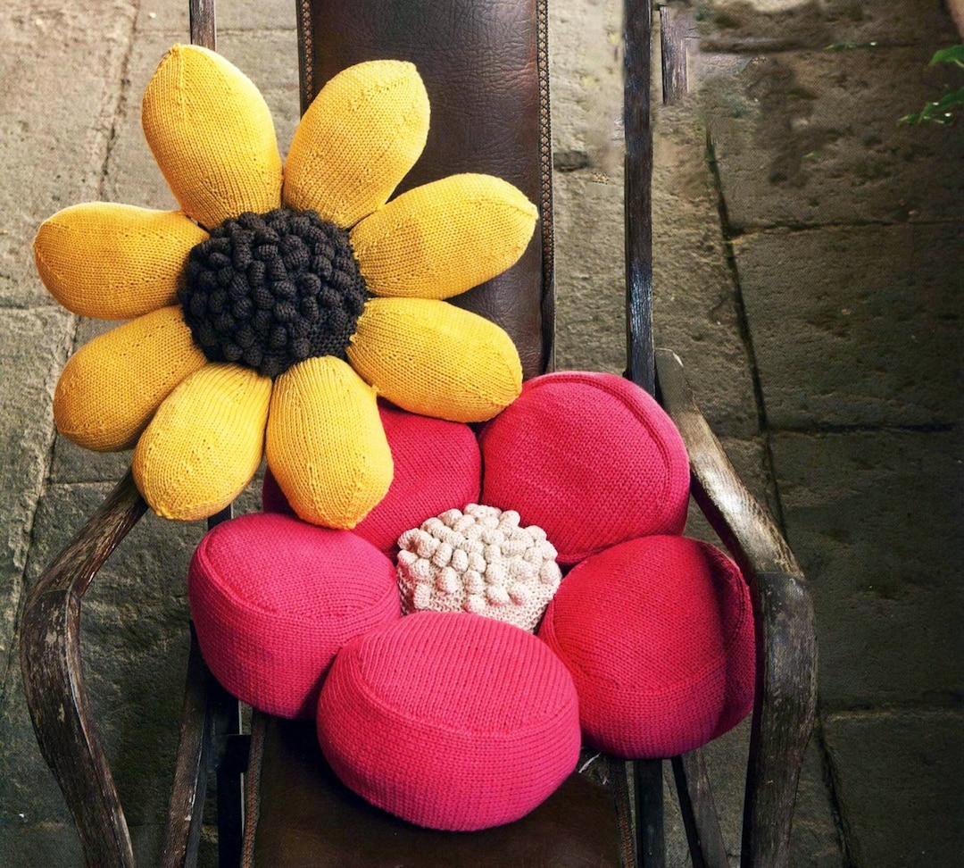 2 Flower Pillows Knitting Pattern | GORGEOUS Cushions Flowers | Floral ...