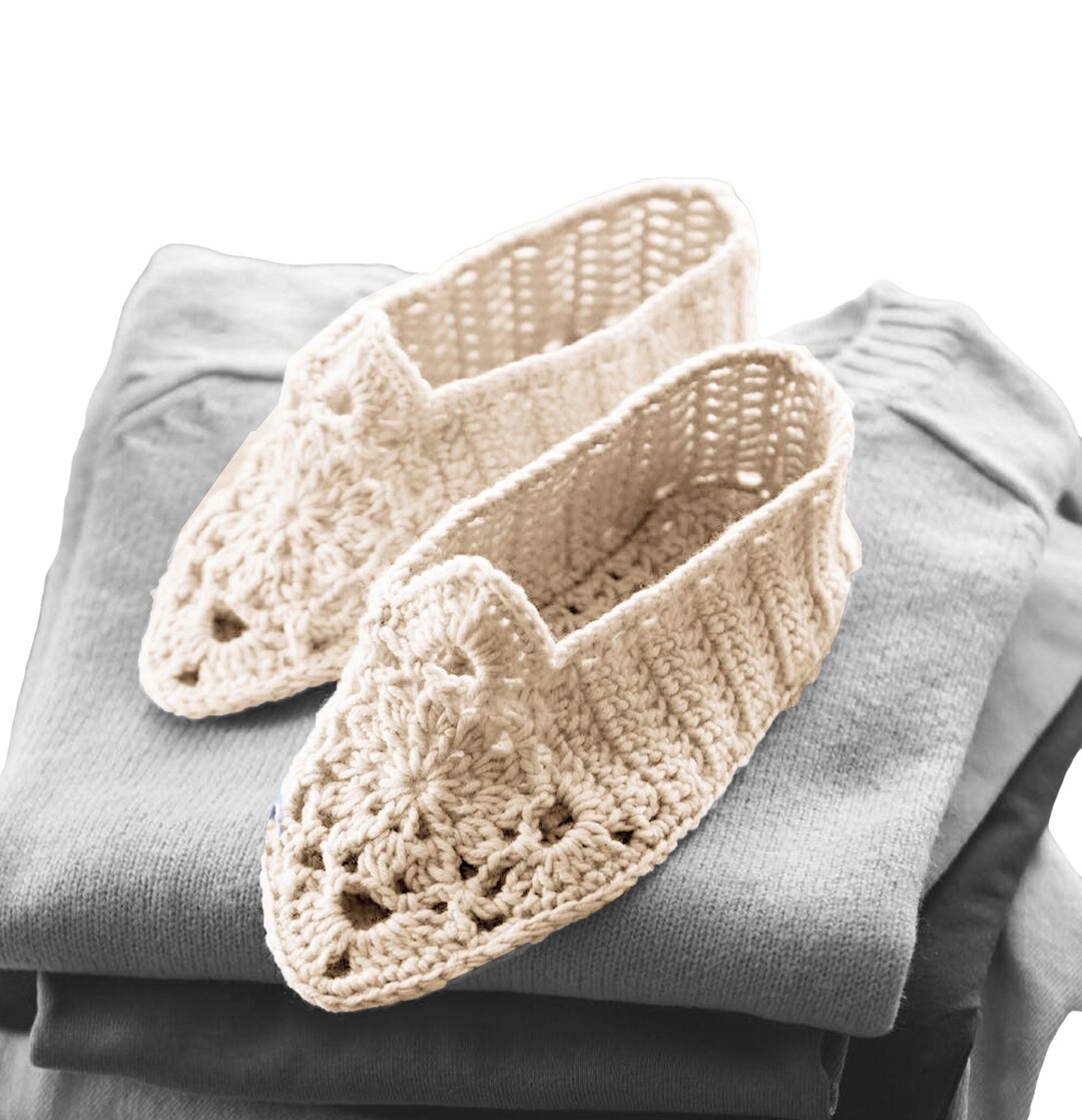 Women's Slippers Easy Crochet Pattern | Lace Crochet Fireside Slippers ...