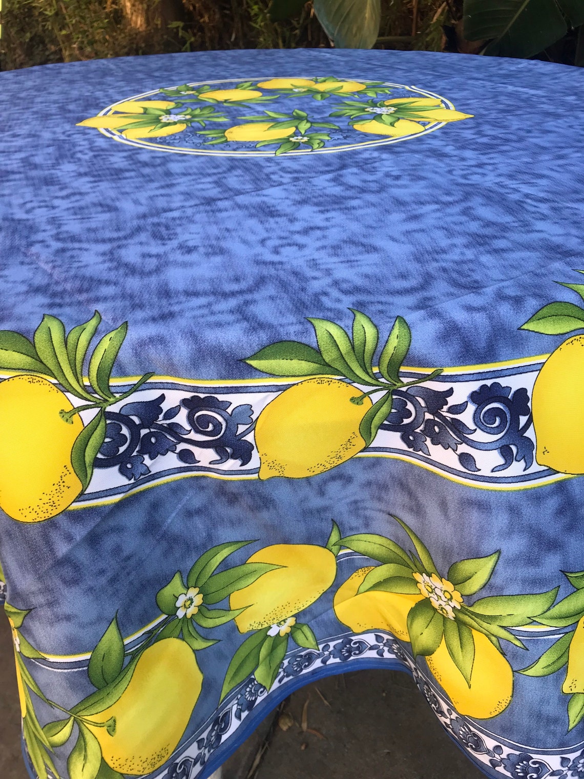 French Provence 70 inch Round Polyester Tablecloth (blue and Yellow ...