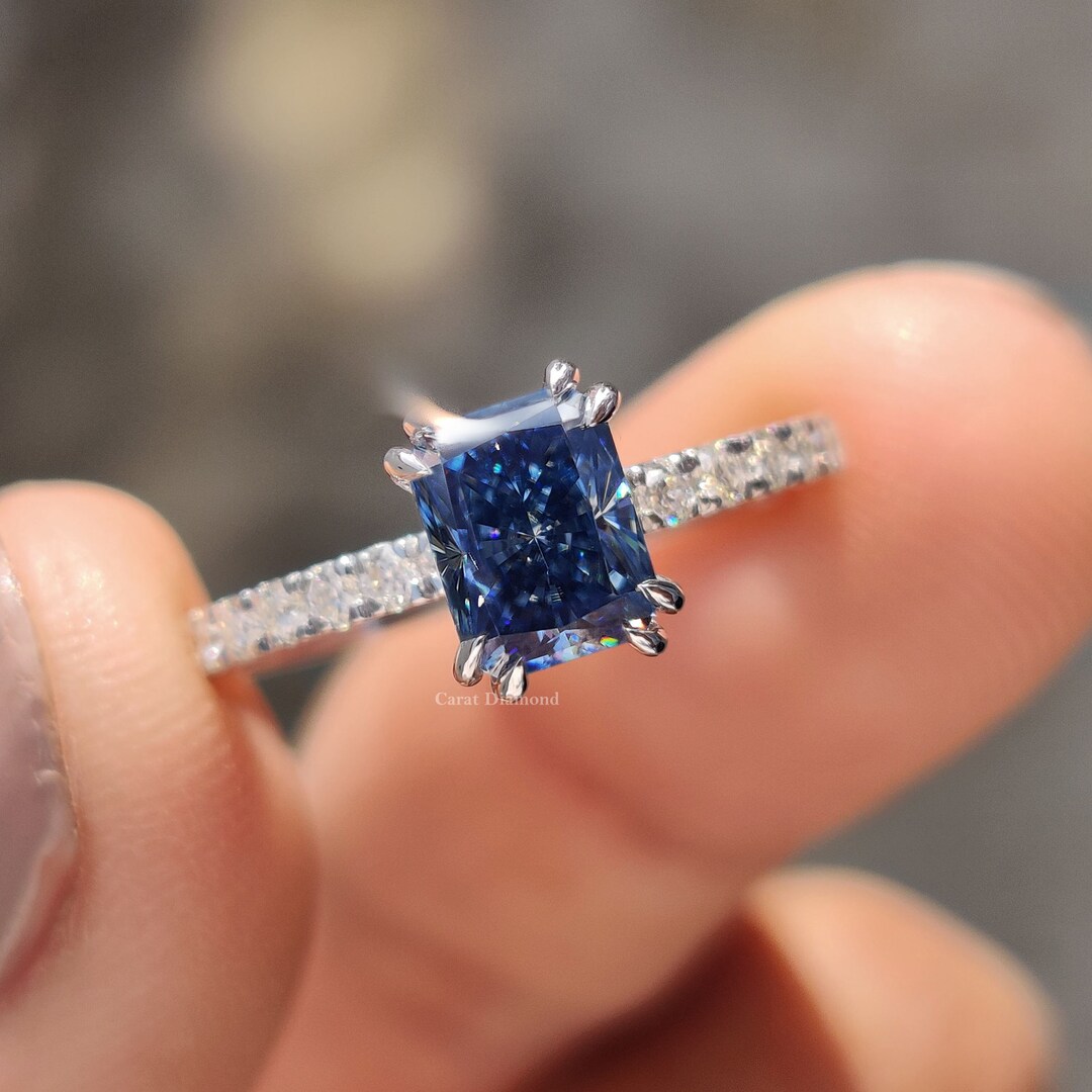 Classic 0.90 CT Radiant Electric Blue Moissanite Engagement Ring ...