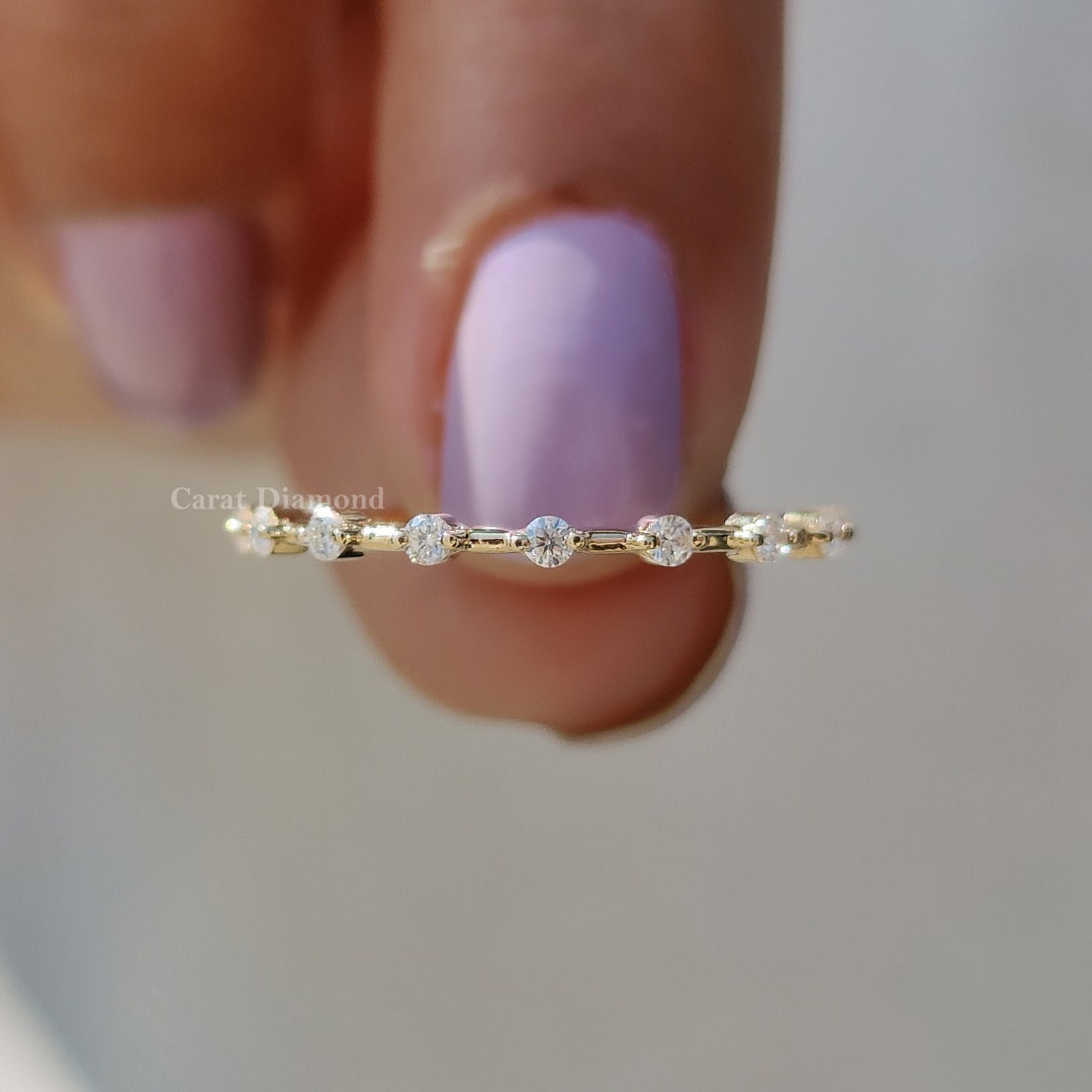 0.16 TW Round Cut Colorless Moissanite Wedding Band, Bubble Prong Set ...