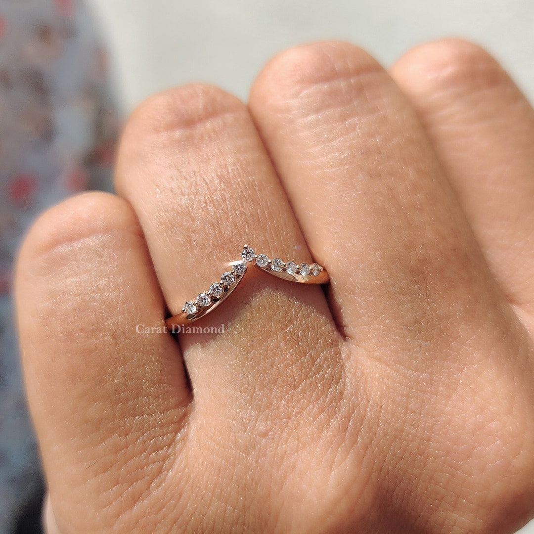 Lab Grown Diamond Chevron Wedding Band, Round Cut Manmade Diamond ...