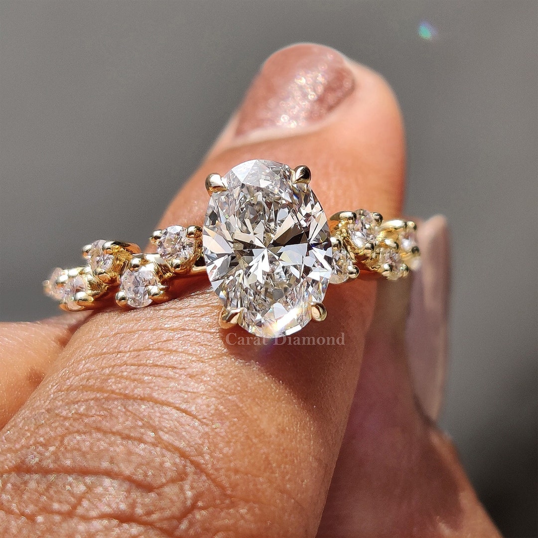 Oval Lab Grown Diamond Engagement Ring, 1.00 - 2.00CT Oval Cut E/VS ...