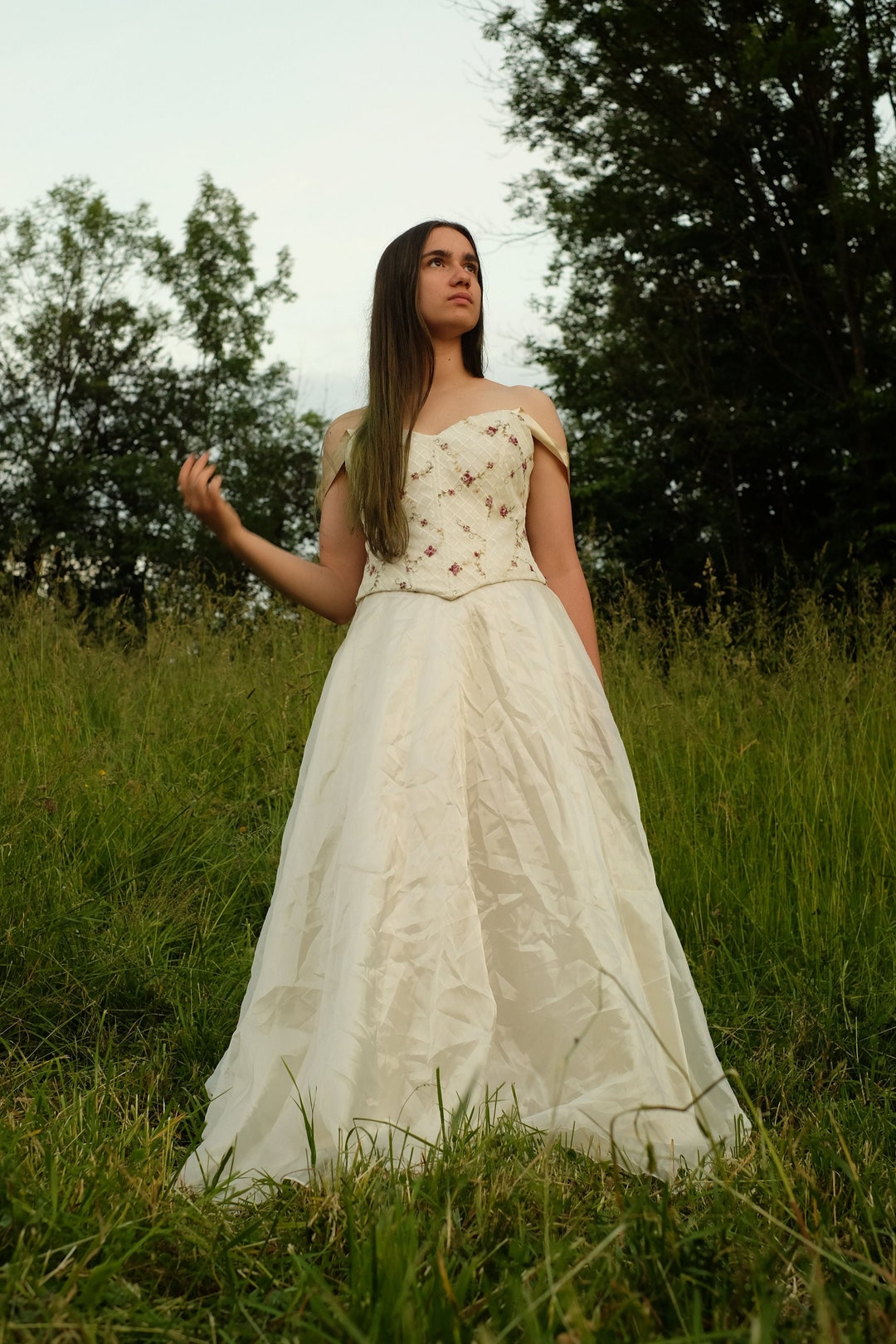 Vintage Cottagecore Wedding Dress With Floral Embroidered Corset Top ...