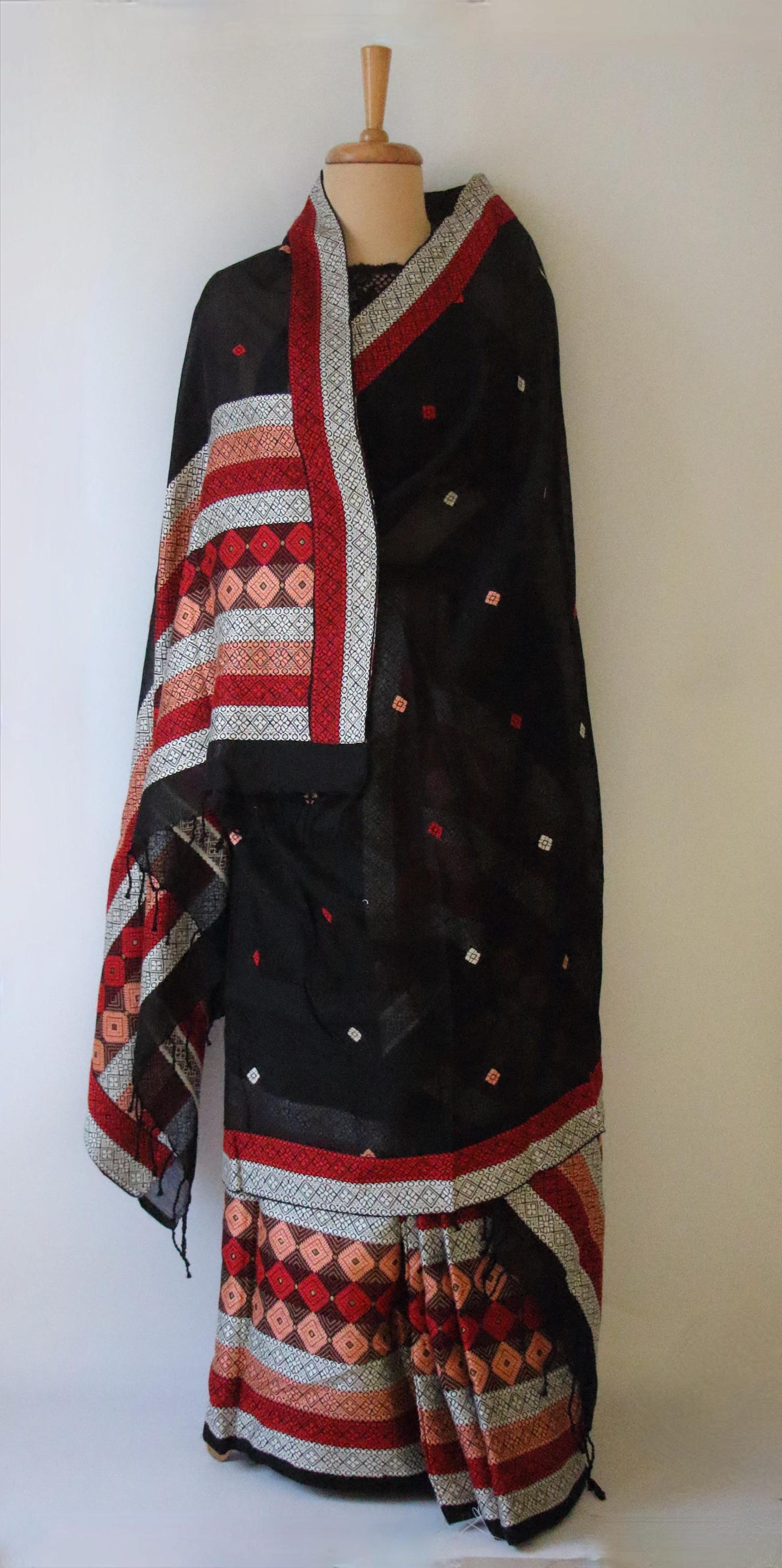Black Cotton Silk Traditional Handloom Mekhela Chador Set From Assam ...