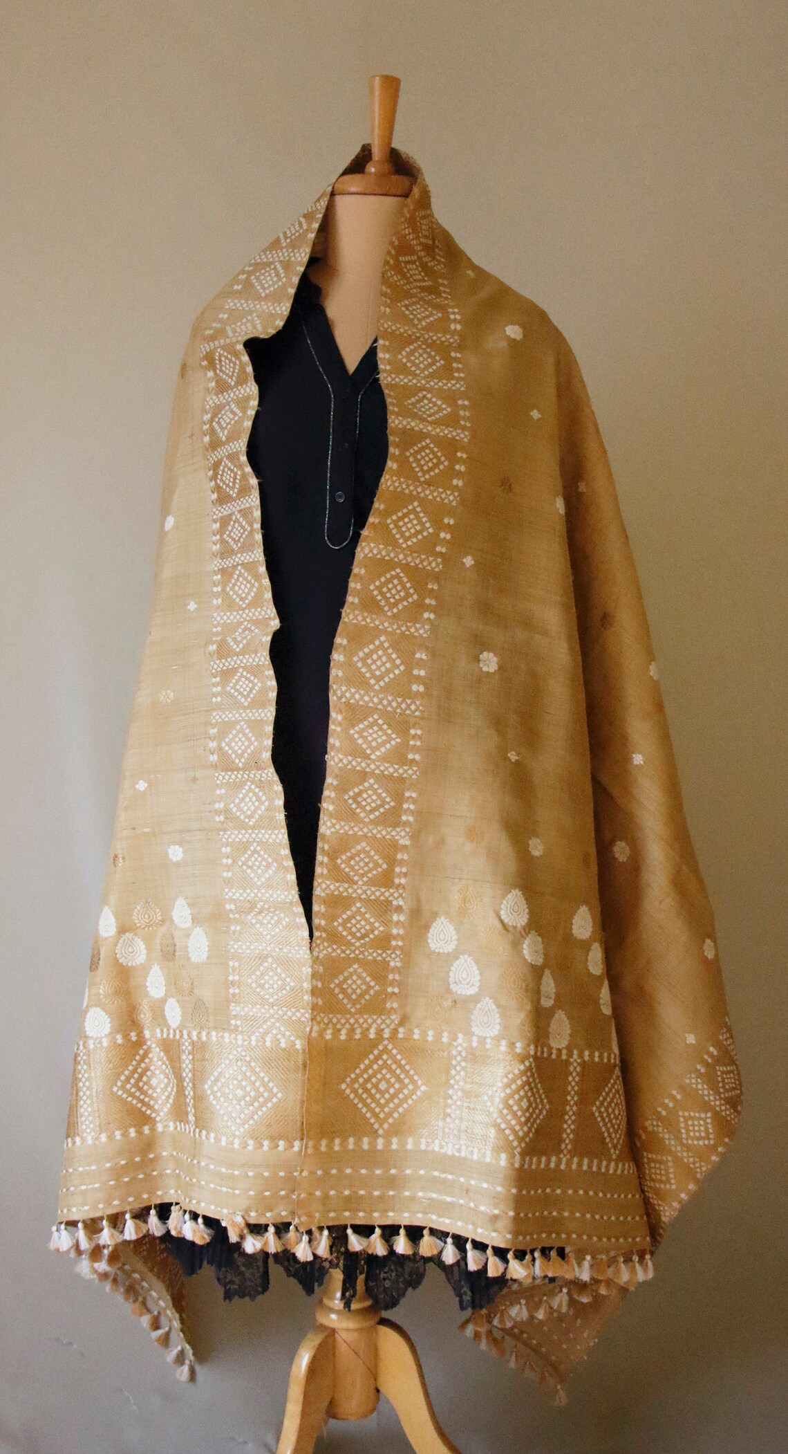 Hand Woven Authentic Muga Silk Shawl / Dupatta With Muga Silk and Eri ...