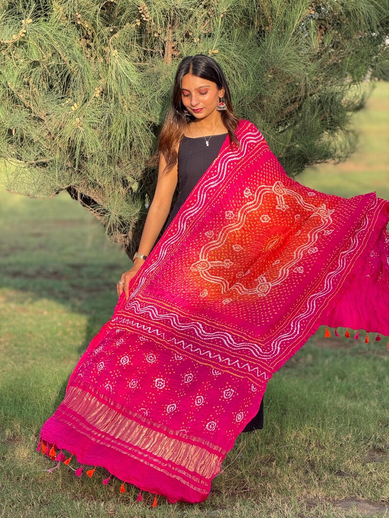 Saffron to Pink Ombre Chandrokhani Bandhani Dupatta | Pure Gaji Silk ...