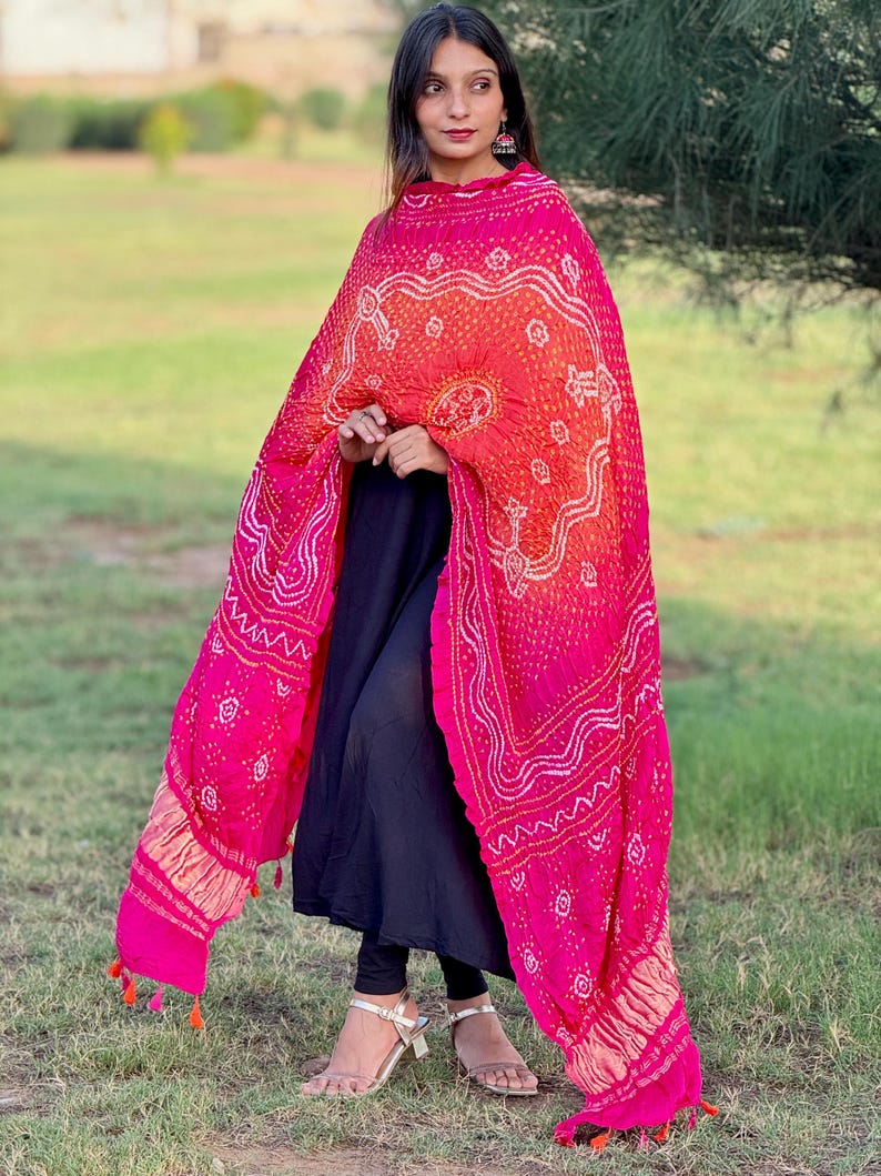 Saffron to Pink Ombre Chandrokhani Bandhani Dupatta | Pure Gaji Silk ...