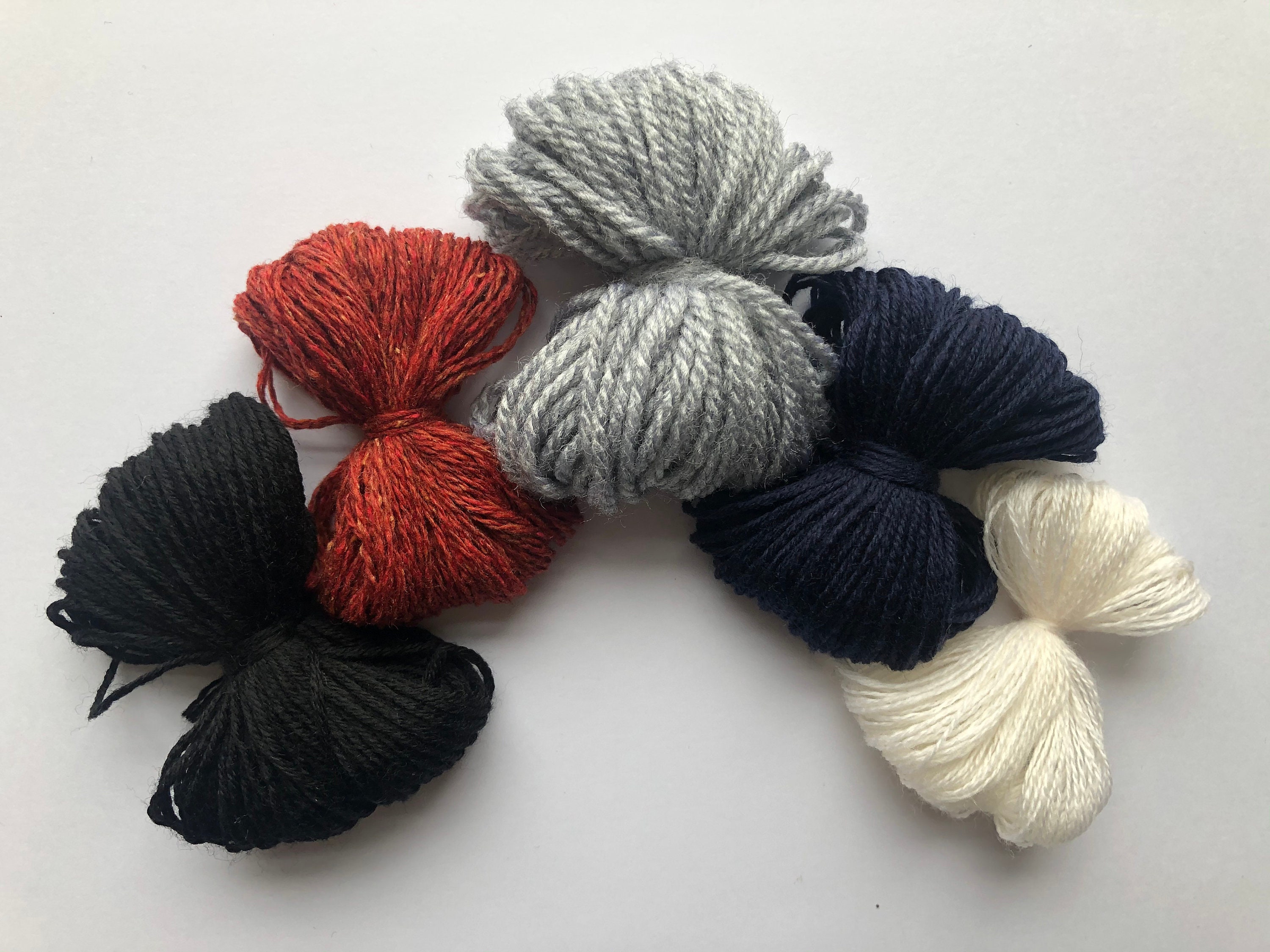 Darning Kit; Knitwear Mending Kit; Sustainable Wool Yarns Selection ...