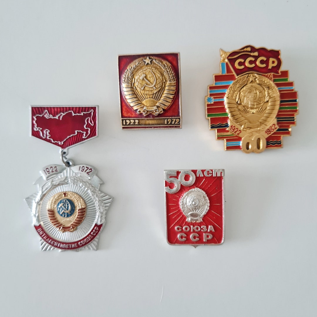 Soviet Vintage Badges With Coat of Arms of the USSR, Soviet Patriotic ...