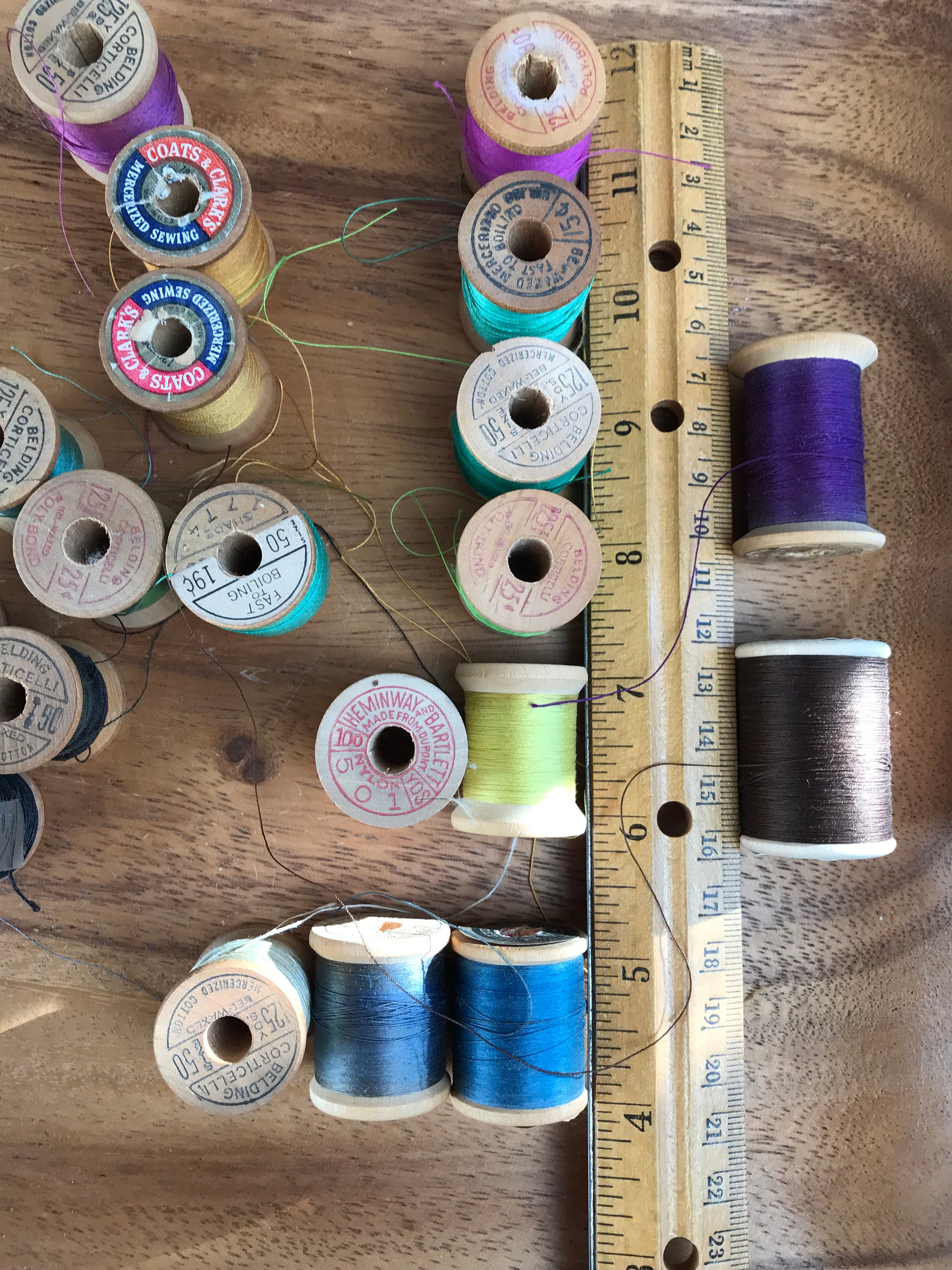 Vintage Wooden Spools W/original Thread-1940-1960 - 20 Old Spools in ...