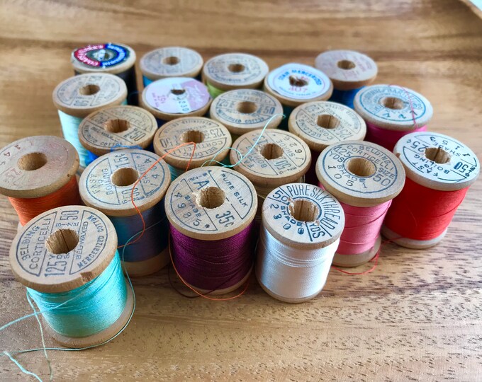 Vintage Wooden Spools W/original Thread-1940-1960 20 Old Spools in ...