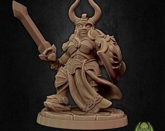 Dwarf Queen Miniature - Etsy