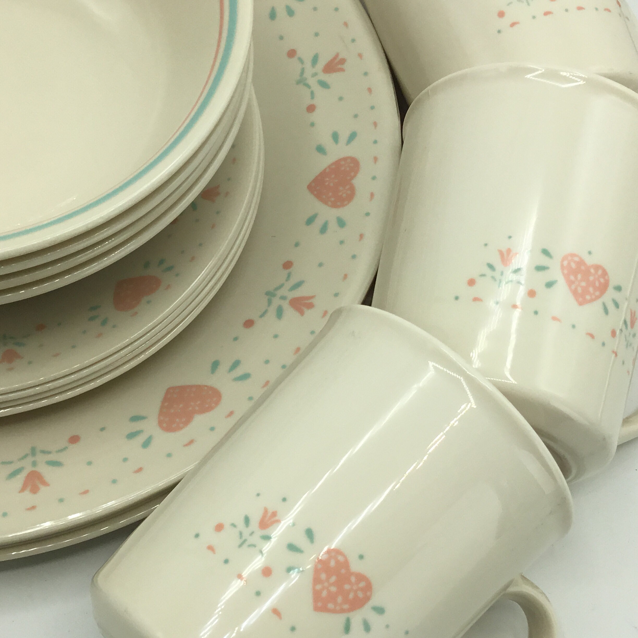 Vintage Corelle 16-piece Dinnerware Set forever - Etsy