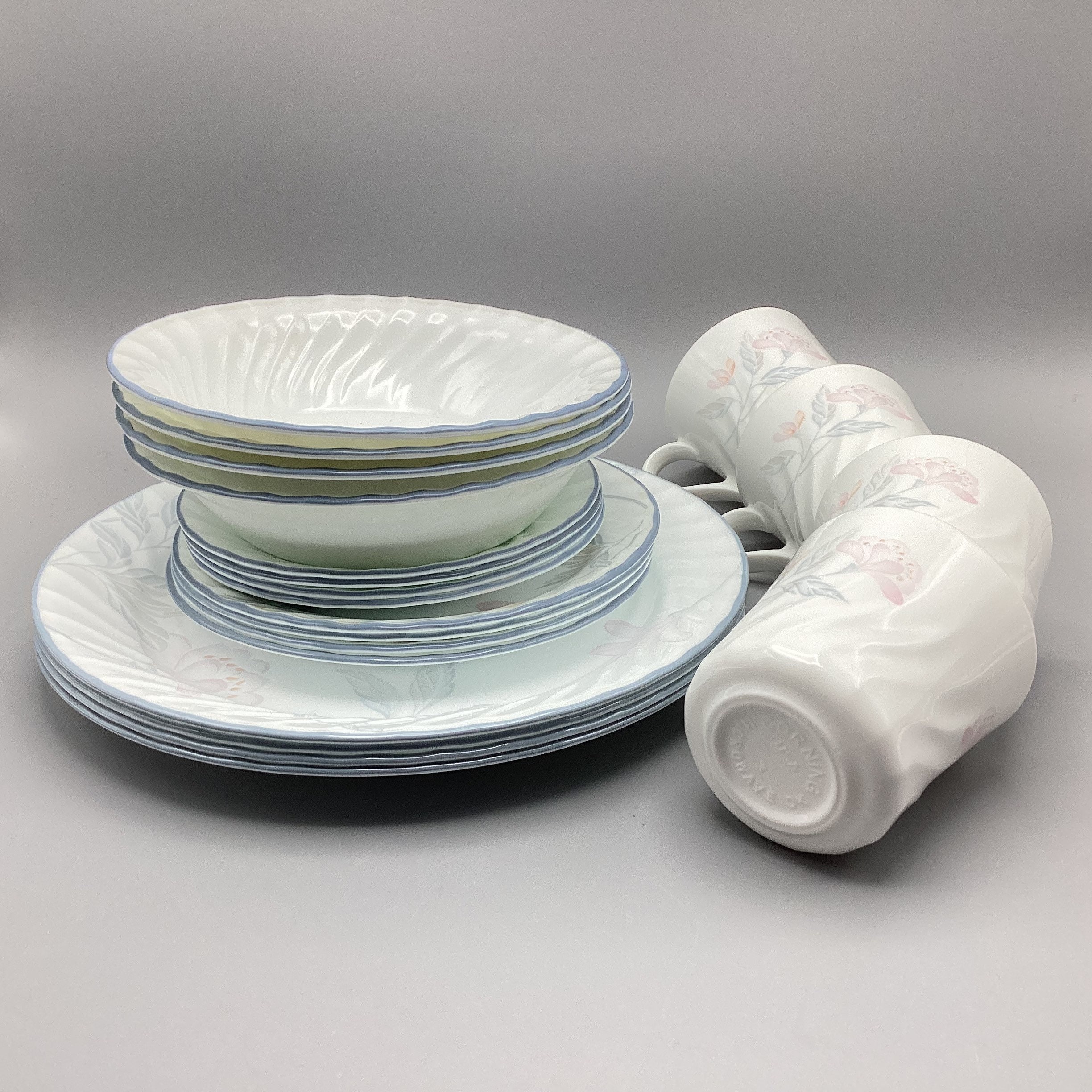 Vintage Corelle 20-piece Dinnerware Set pink Trio - Etsy