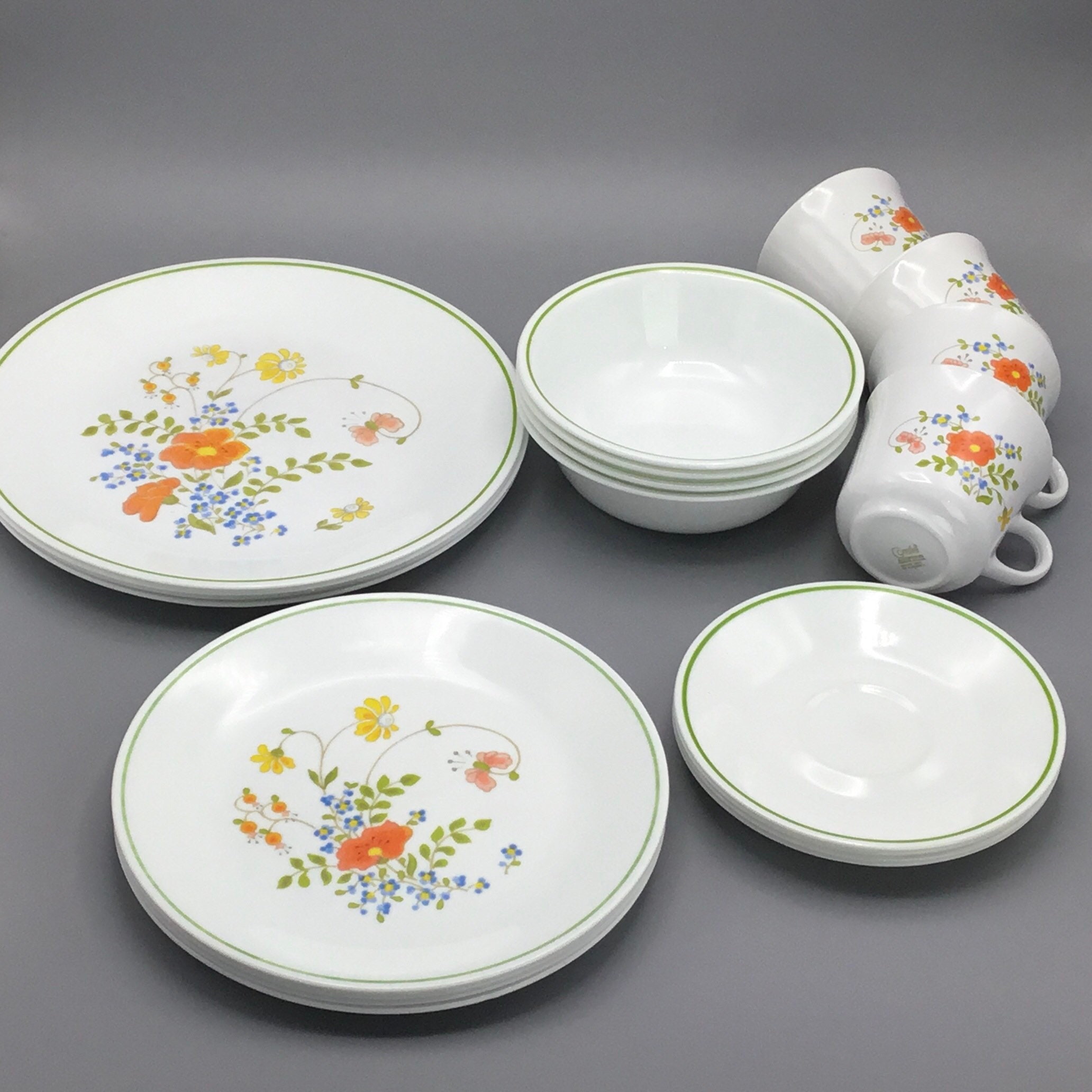 Vintage Corelle 20-piece Dinnerware Set - Etsy