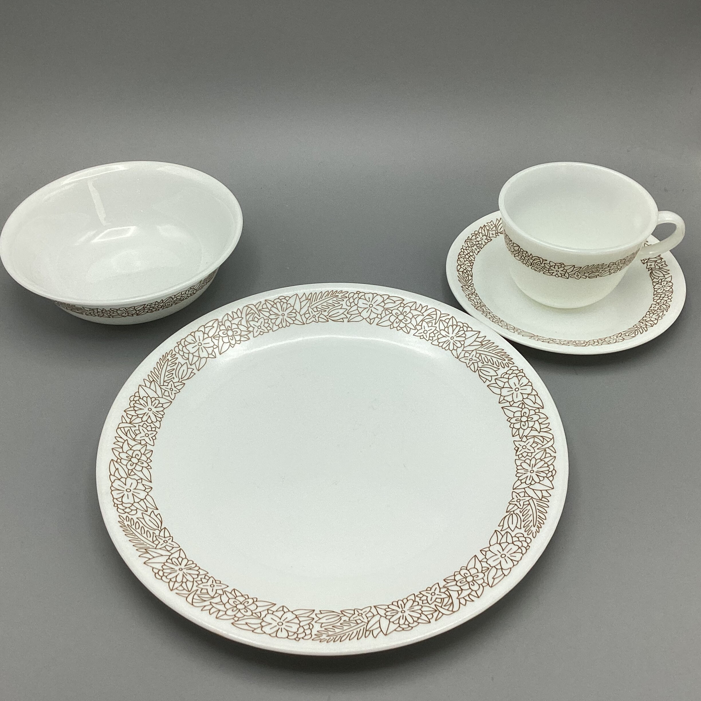 Vintage Corelle 16-piece Dinnerware Set * "woodland Brown" - Etsy