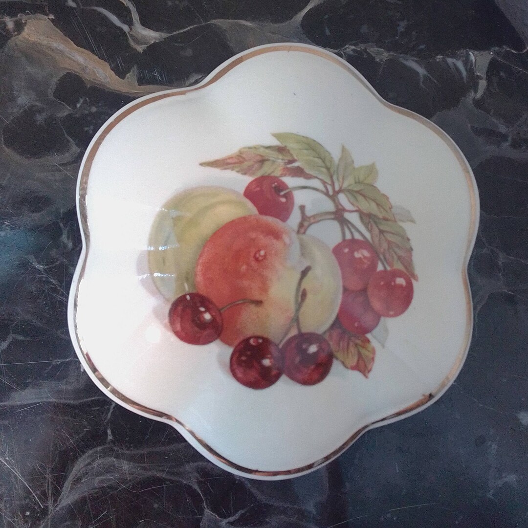 Royal Winchester Palissy England Fruit Pattern Bone China Trinket Box ...