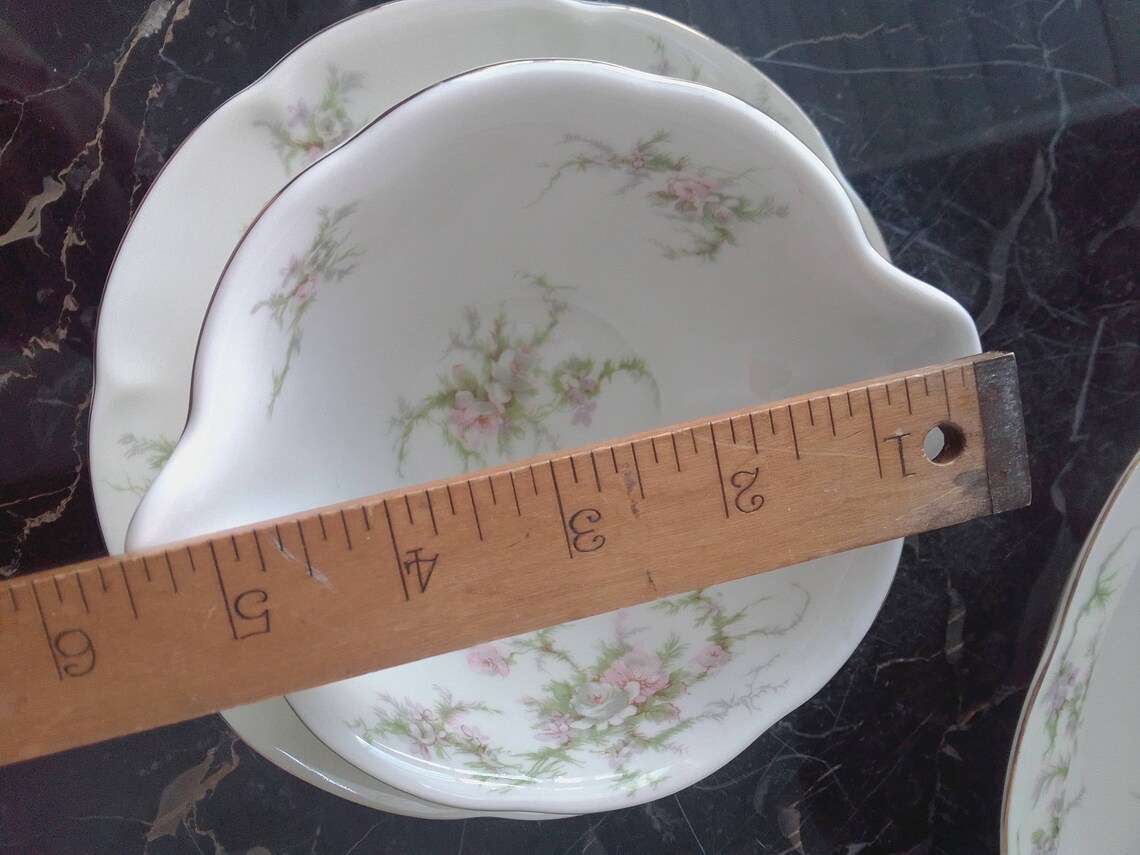 Theodore Haviland New York Made in America Rosalinde Pattern Vegetable ...