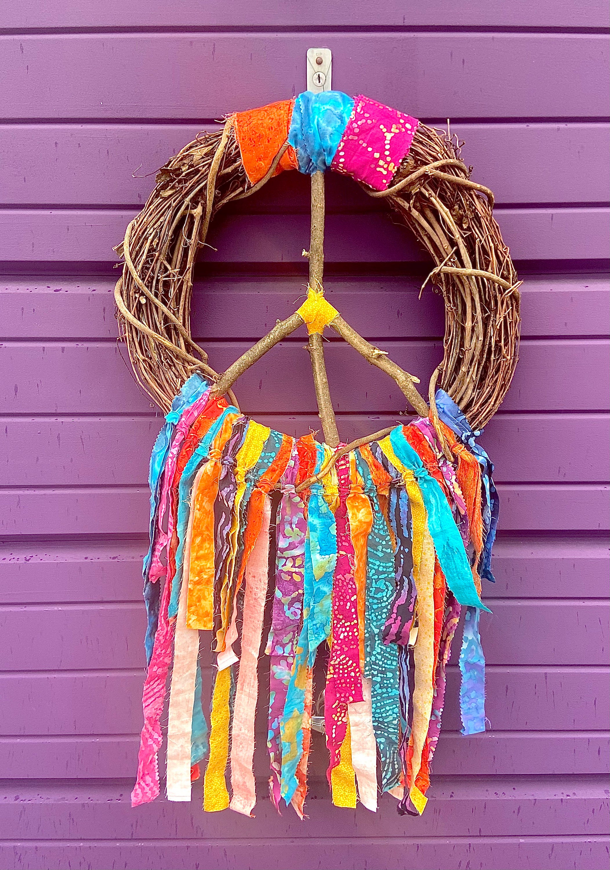 Peace Sign Wreath, Boho Tiedye Peace Wreath, Hippie Wreath Decor ...