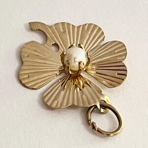 Vintage 14k Gold Real Pearl 4 Leaf Clover Shamrock Charm Pendant Signed ...