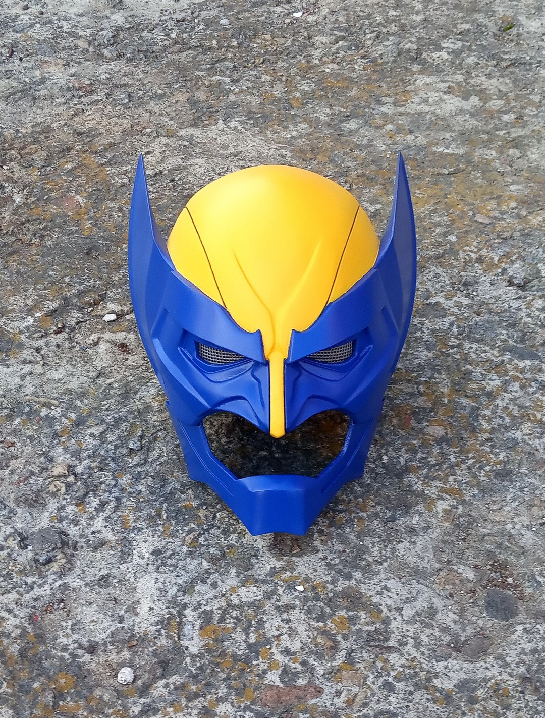 Wolverine Battle Armored Cowl Ver. 1 for Cosplay Yellow/blue - Etsy