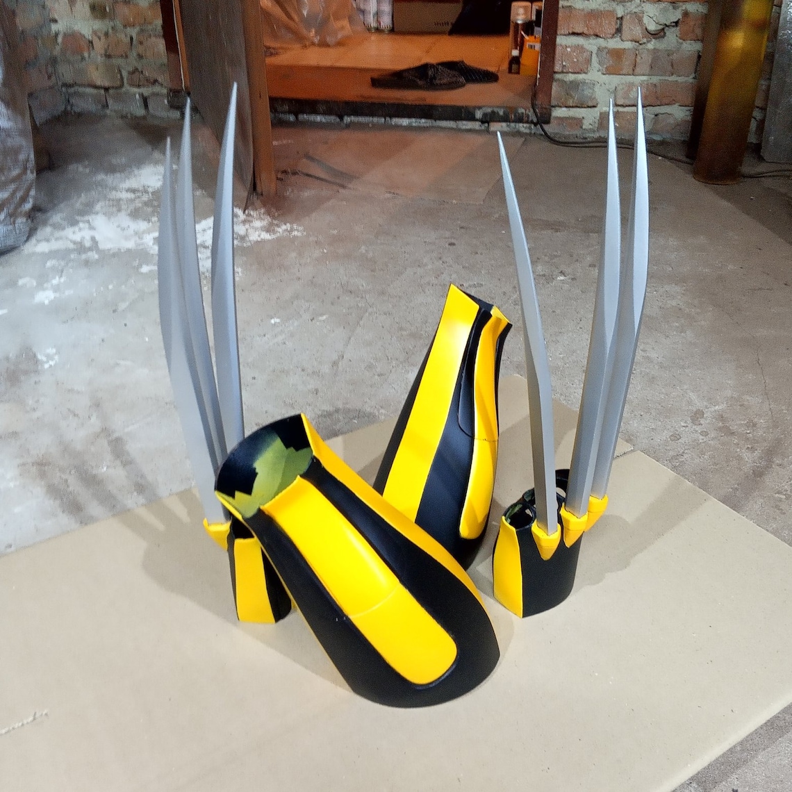 Wolverine Claws Gauntlets Forearm for Cosplay Yellow/black - Etsy