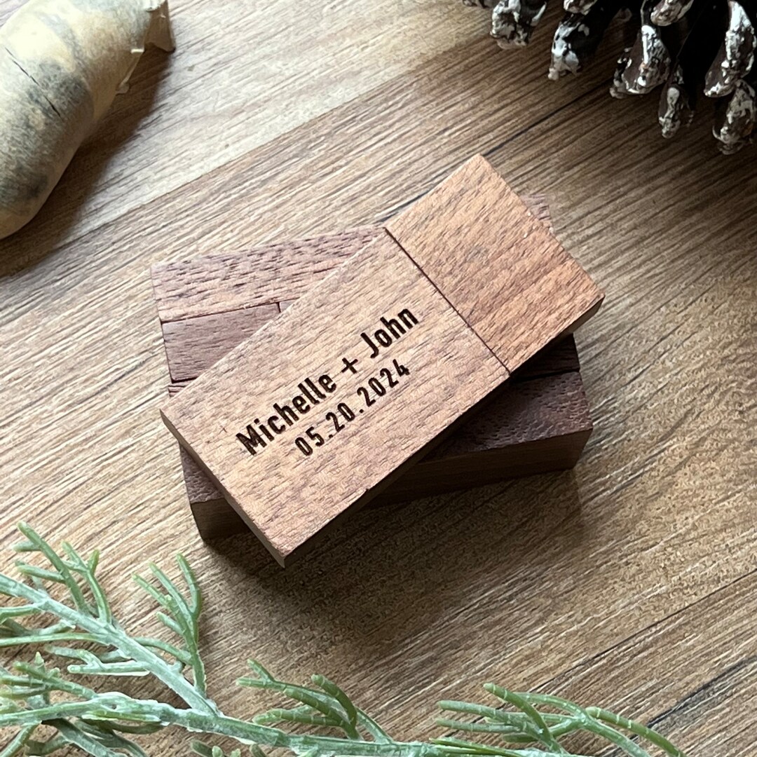 Personalized Walnut Wood Flash Drives - Set of 5 - Magnetic Top - Etsy