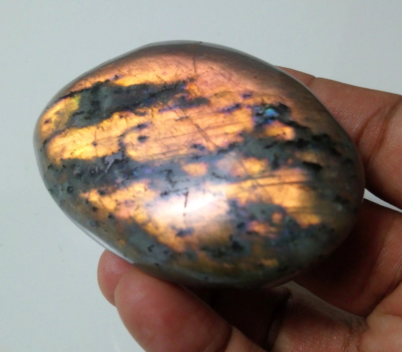 Labradorite 148.50Gr golden orange pebble XL | Etsy