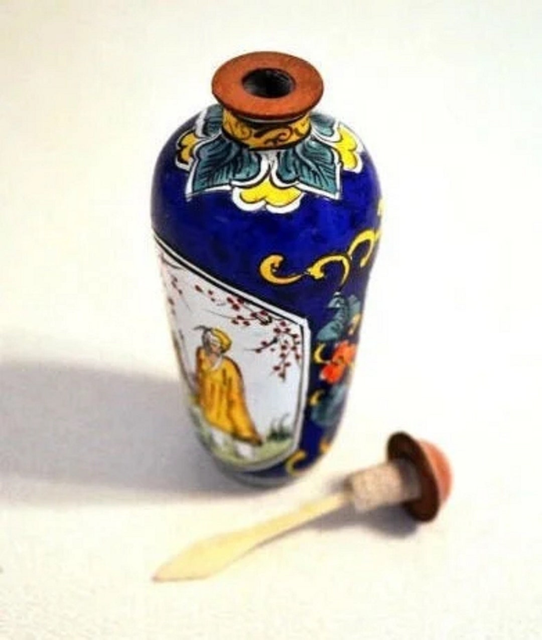 Hand Painted Porcelain Enamel Snuff Bottle W/ Spoon Stopper - Etsy