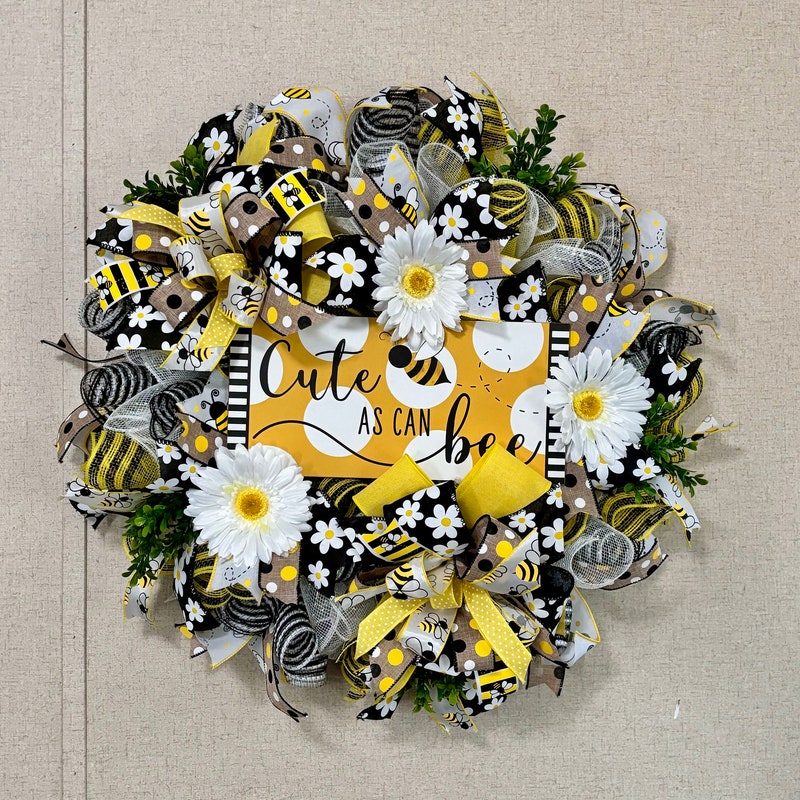 Bee Wreath - Etsy