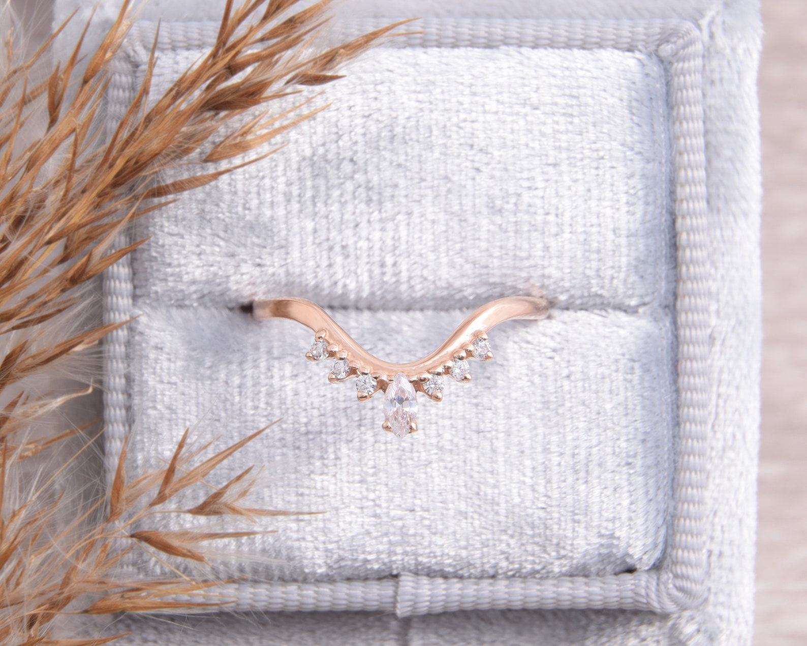 Dainty art deco curved crown diamond wedding bandUnique | Etsy