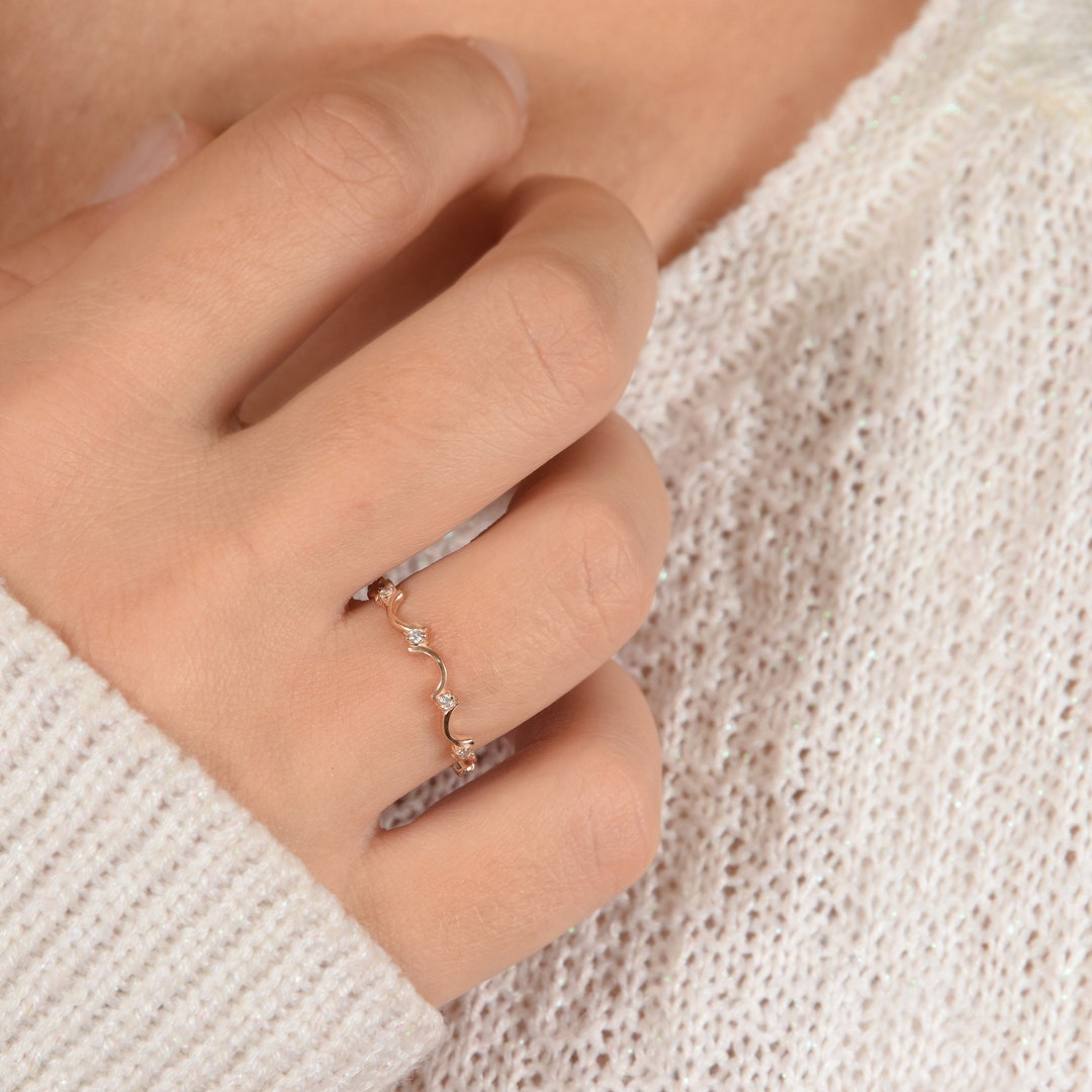 Womens Diamond Wedding Band, Minimalist Wedding Band, Art Deco Wedding ...