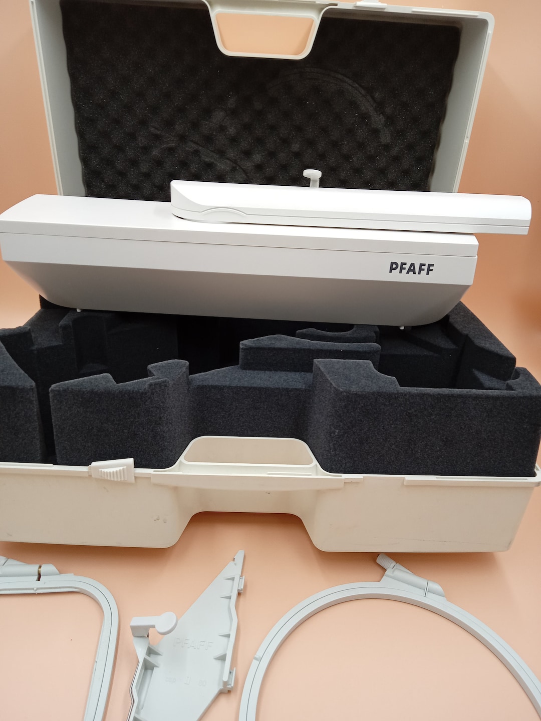 Pfaff Creative Embroidery Unit RA 3022A for Pfaff 2134 / Pfaff Creative ...