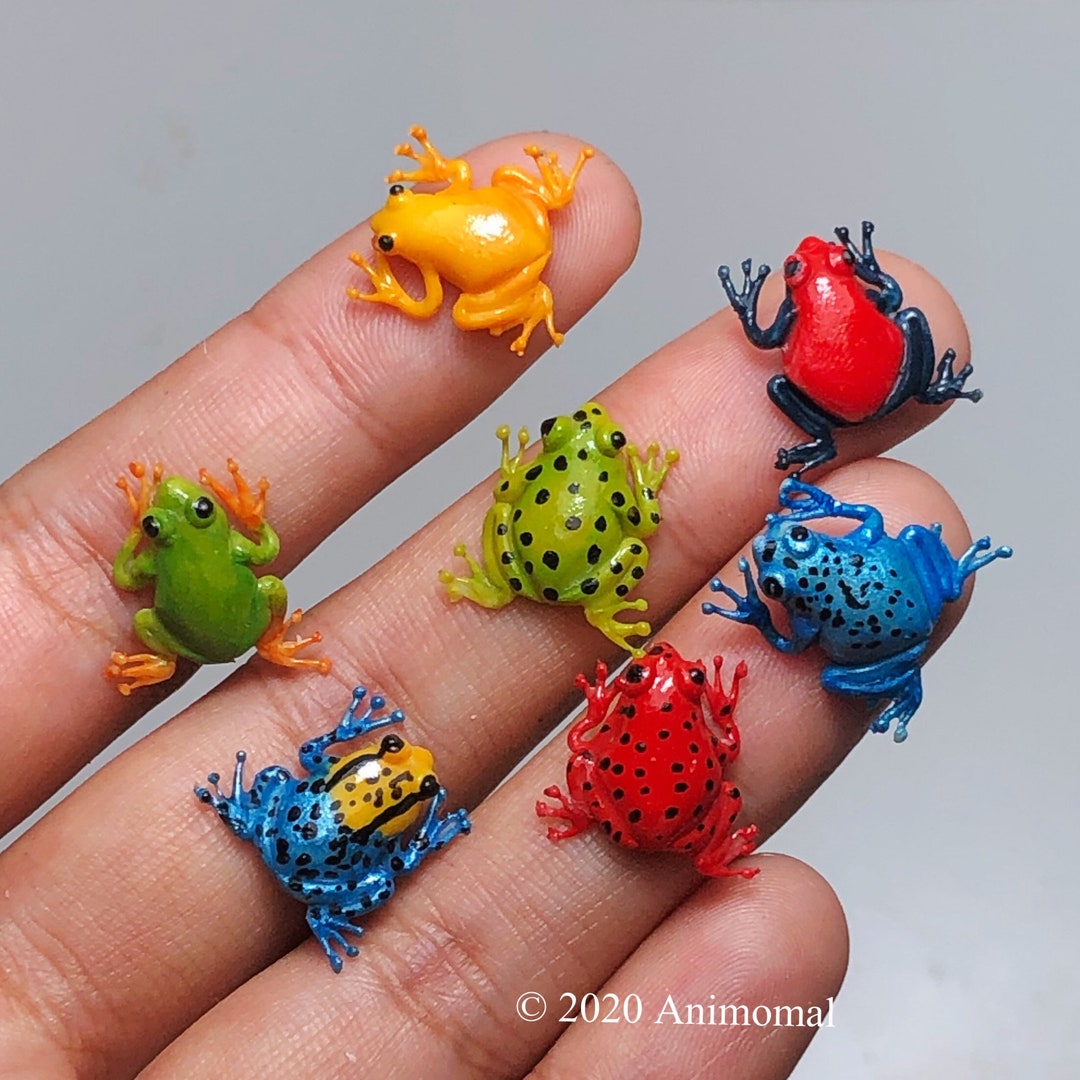 1 Piece of Miniature Frog - Etsy